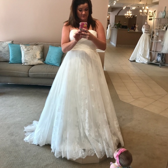 Katheryn Elizabeth | Dresses | Neve Worn Katheryn Elizabeth Wedding ...